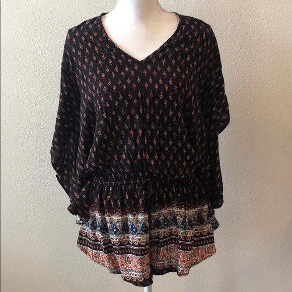 Aakaa | Pants & Jumpsuits | Black Patter Romper | Poshmark